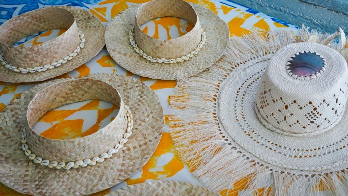 The Complete Travel Guide to Nassau - Cook Islands Pocket Guide