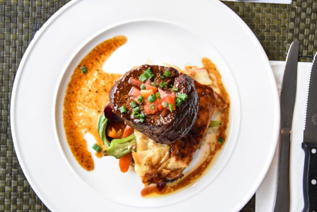 The Best Places to Eat on Rarotonga: 10 Best Restaurants 2026