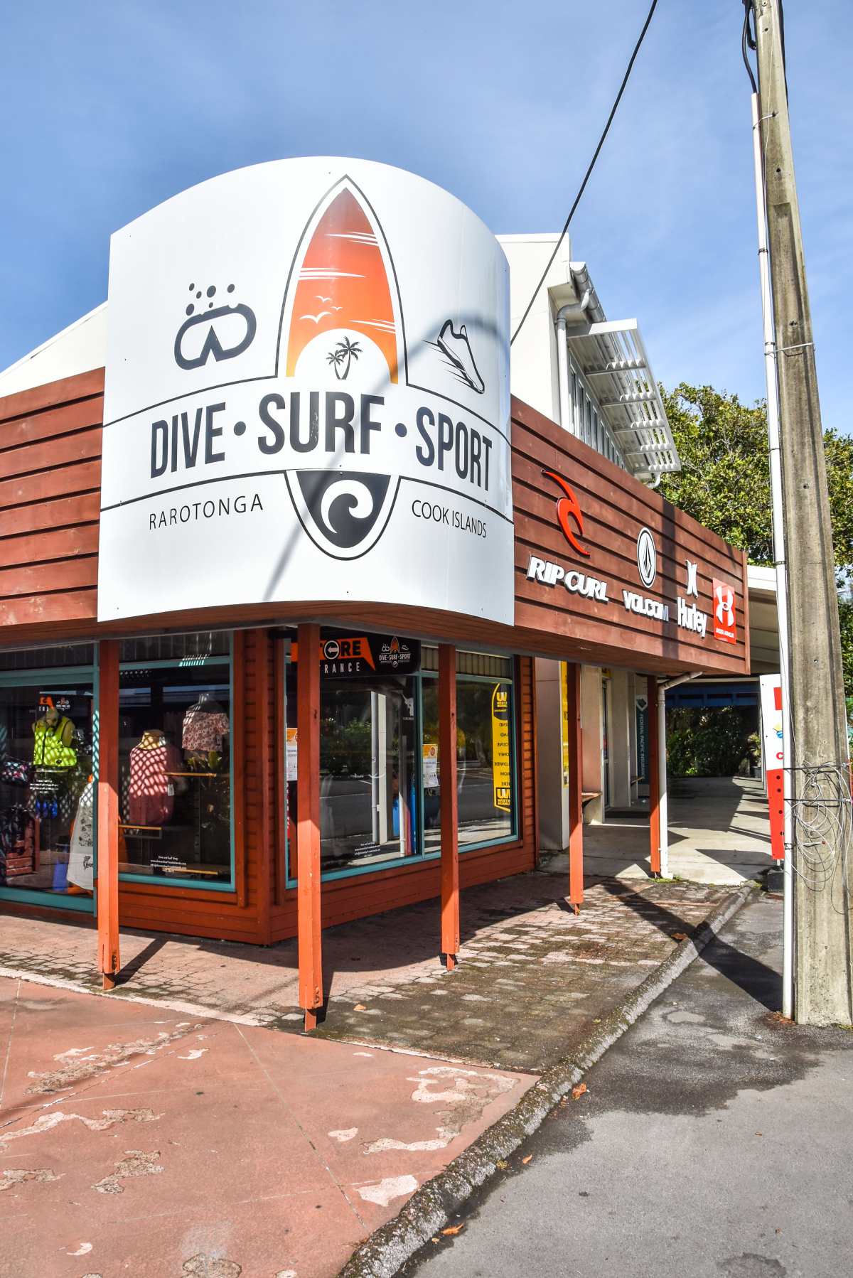 The Ultimate Guide to Surfing in Rarotonga & the Cook Islands