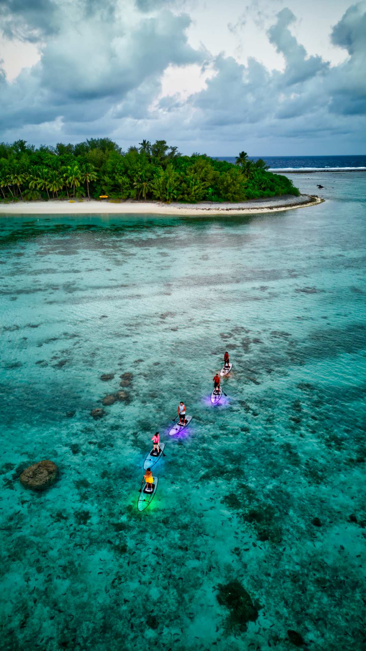 10 Things to Do in Rarotonga & the Cook Islands at Night 🌙