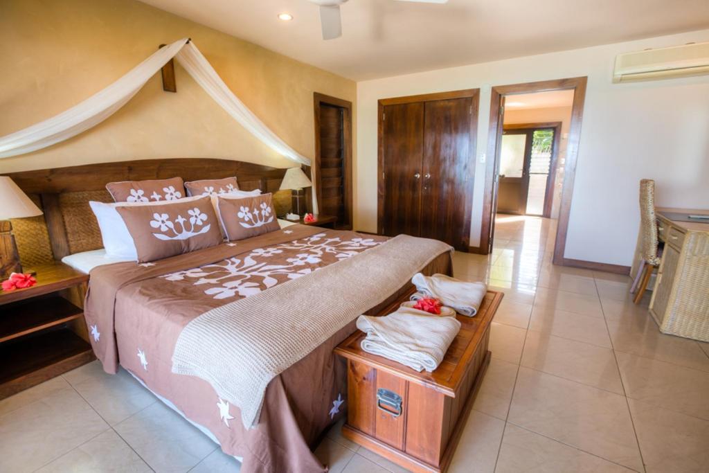 20 Most Romantic Honeymoon Resorts in the Cook Islands [2024]