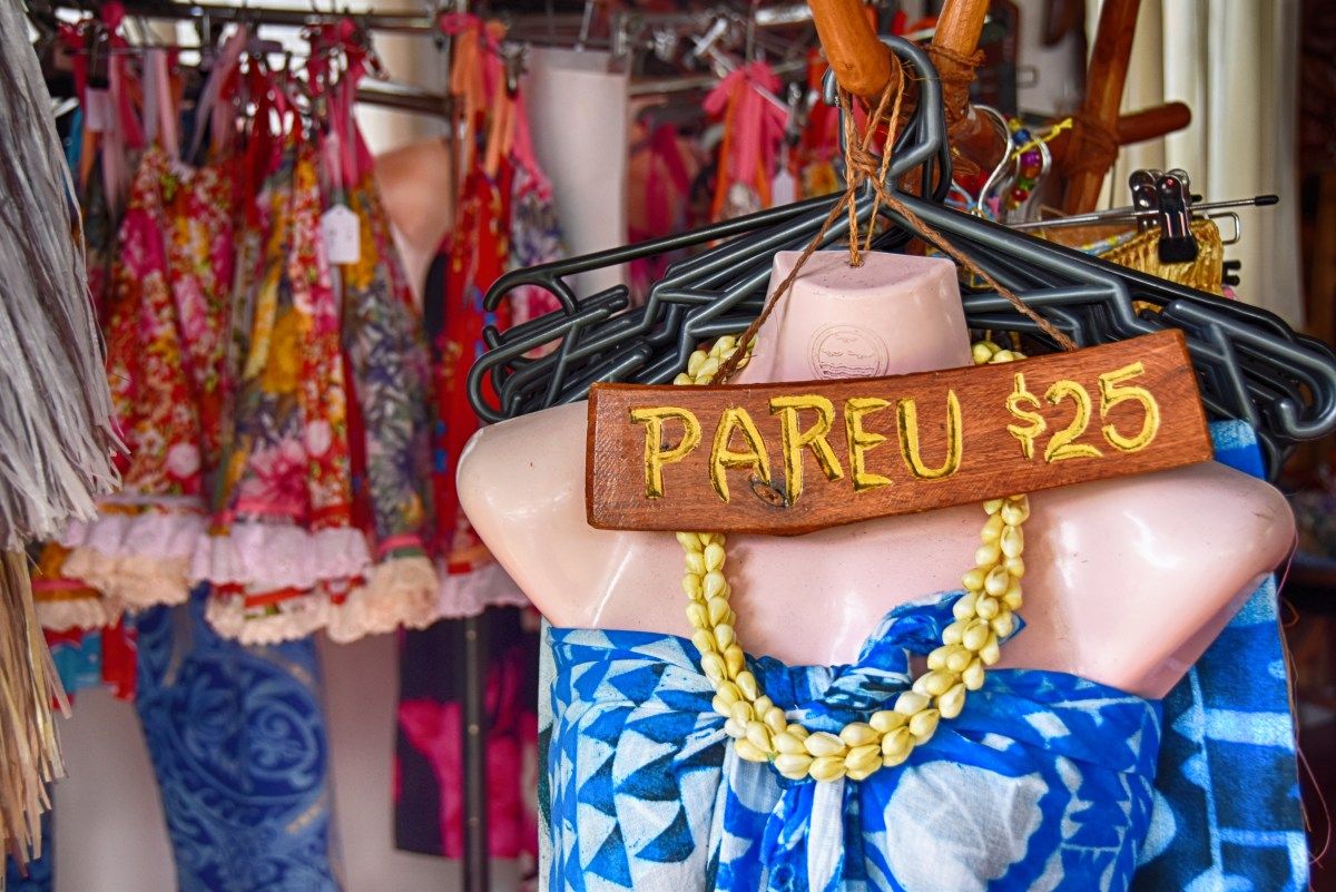 14 Best Souvenirs from Rarotonga & the Cook Islands