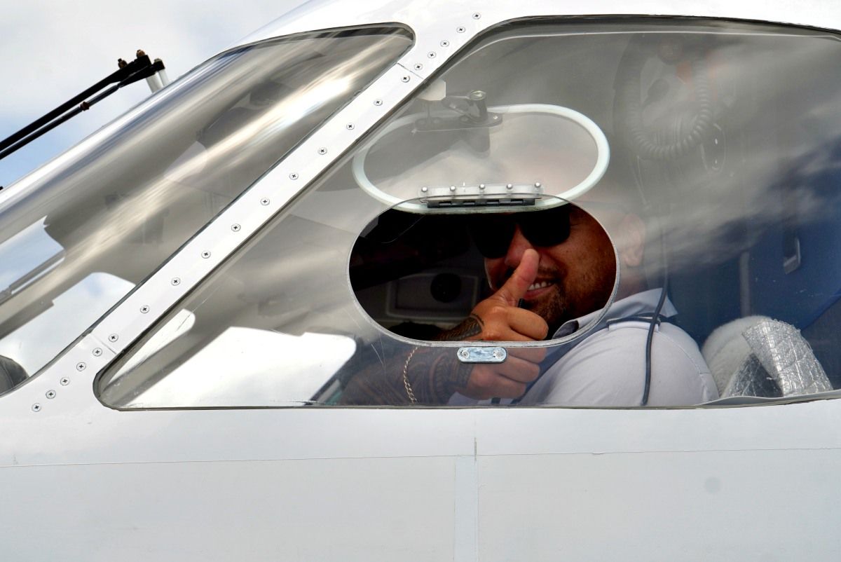 How to Hire a Plane in the Cook Islands: A Guide to Plane Charters