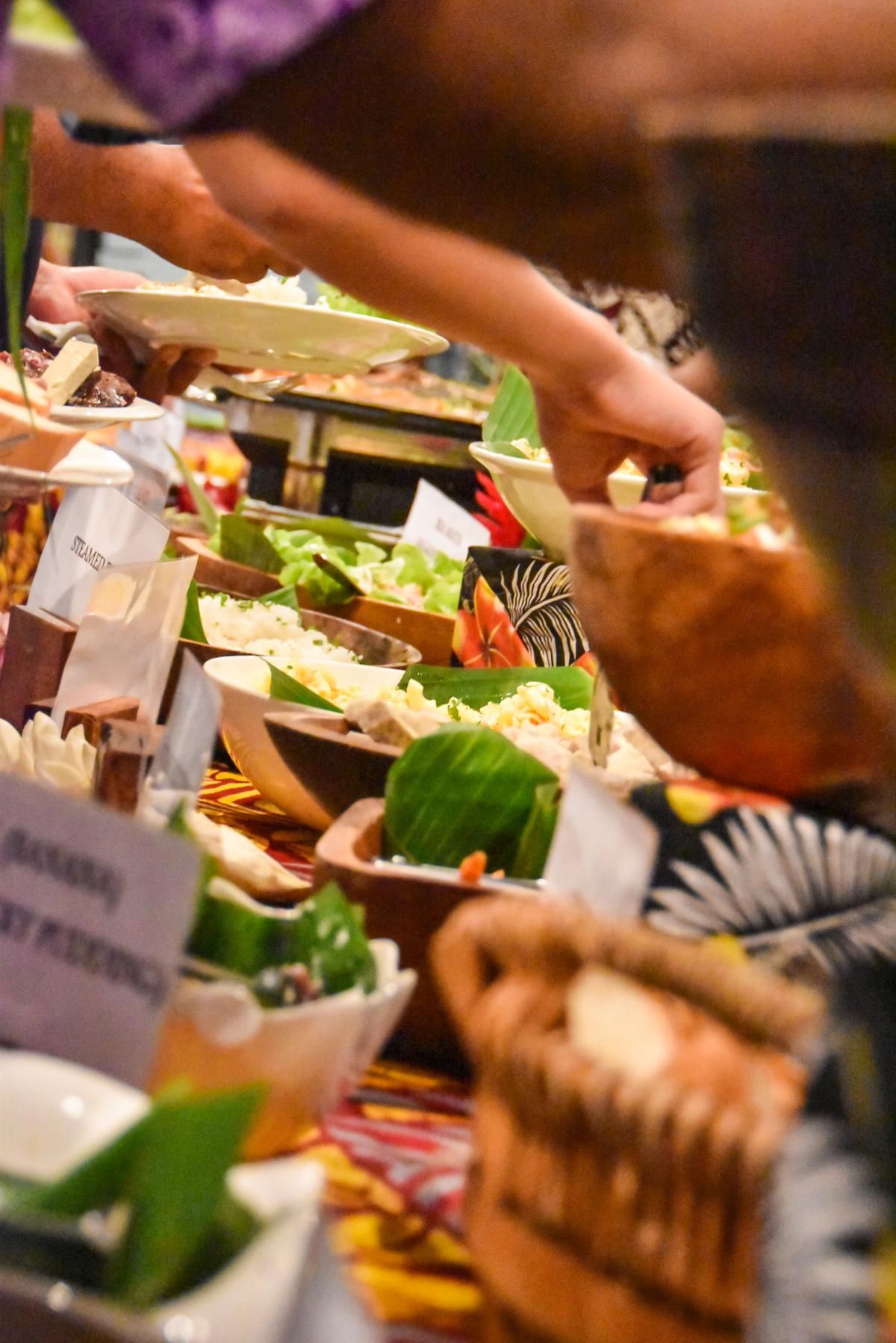 The Food Guide to the Cook Islands: Places to Eat, Food Tours & More